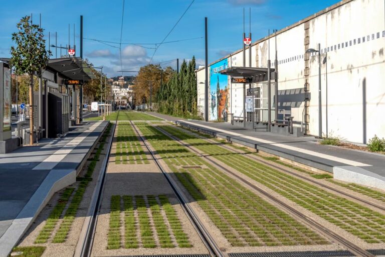 Tramway T6 Lyon - SOLS